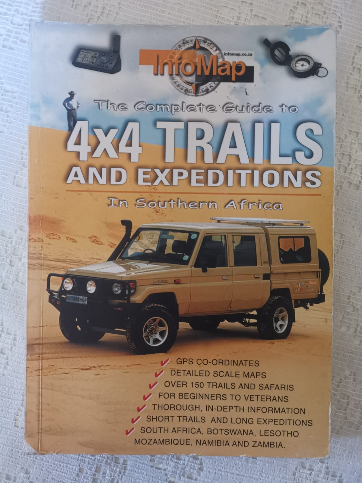 The Complete Guide To 4x4 Trails And Expeditions - Andrew St. Pierre White