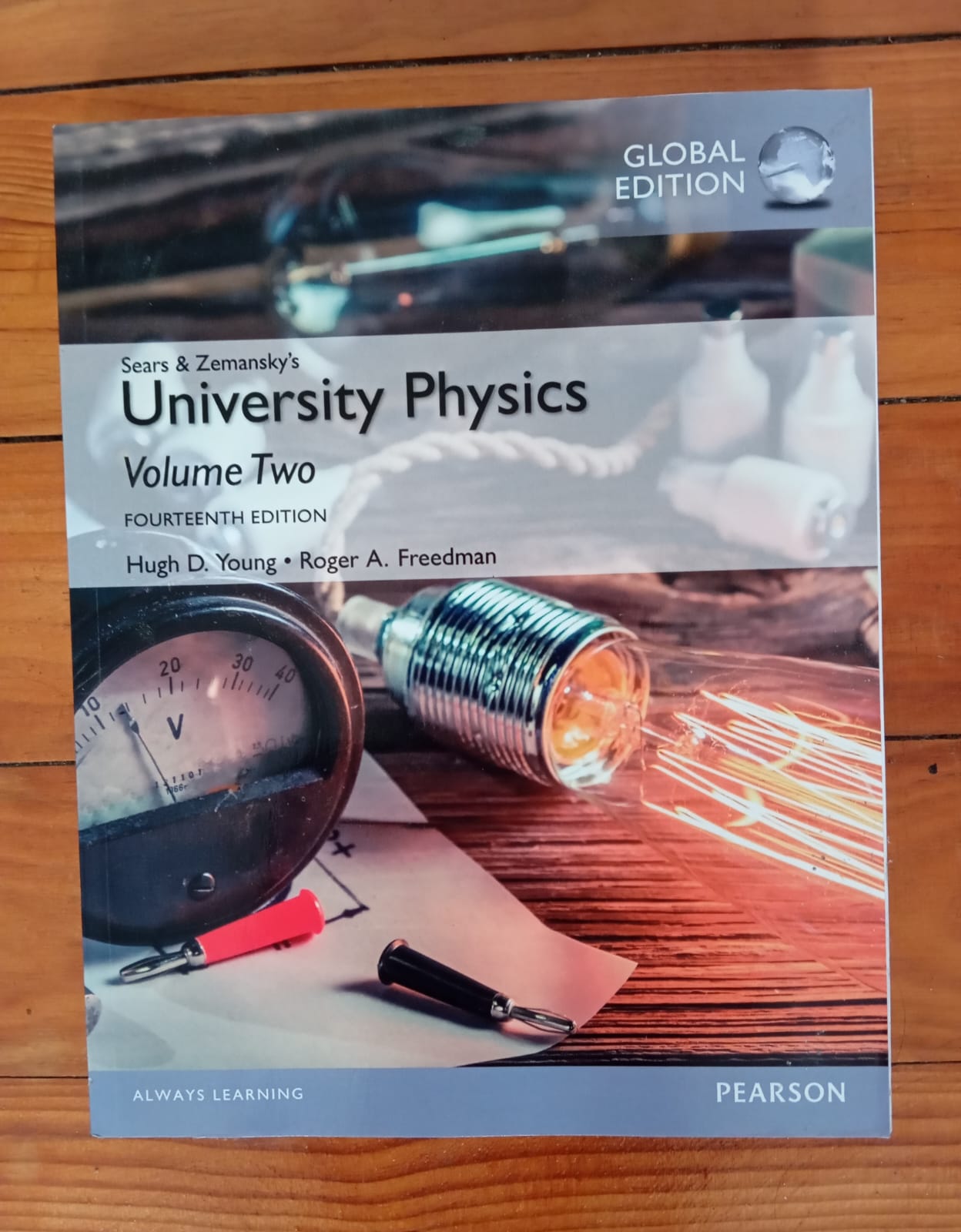 University Physics: Volume Two - Hugh D. Young, Roger A. Freedman